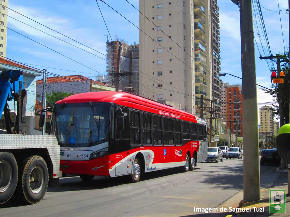 Primeiras unidades do lote de 50 novos trólebus chegam em SP