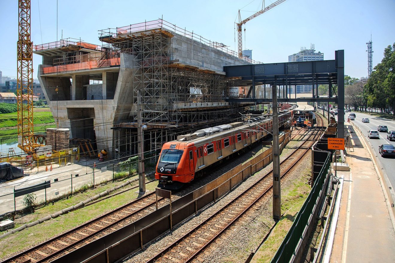 Linha 9-Esmeralda da CPTM volta a operar normalmente após 2h30 de ...