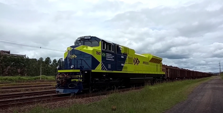 MRS apresenta nova locomotiva com nova identidade visual