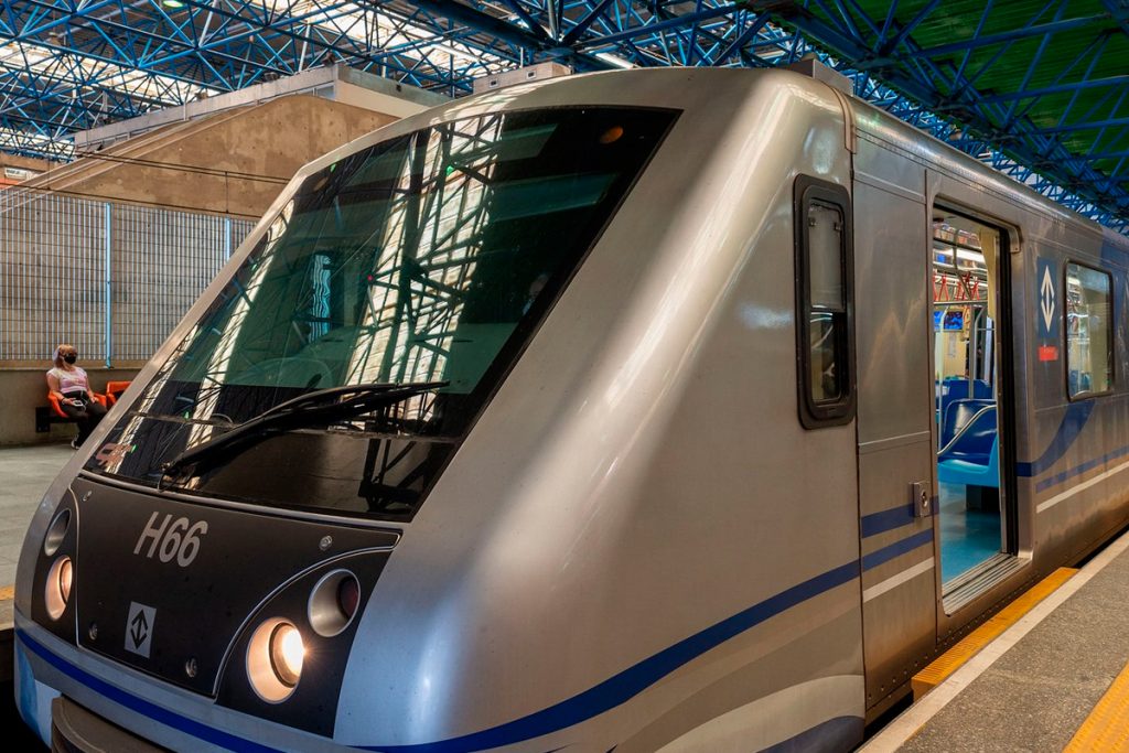 Relatório não mostra mais prazo para portas de plataforma na Linha 3 do ...