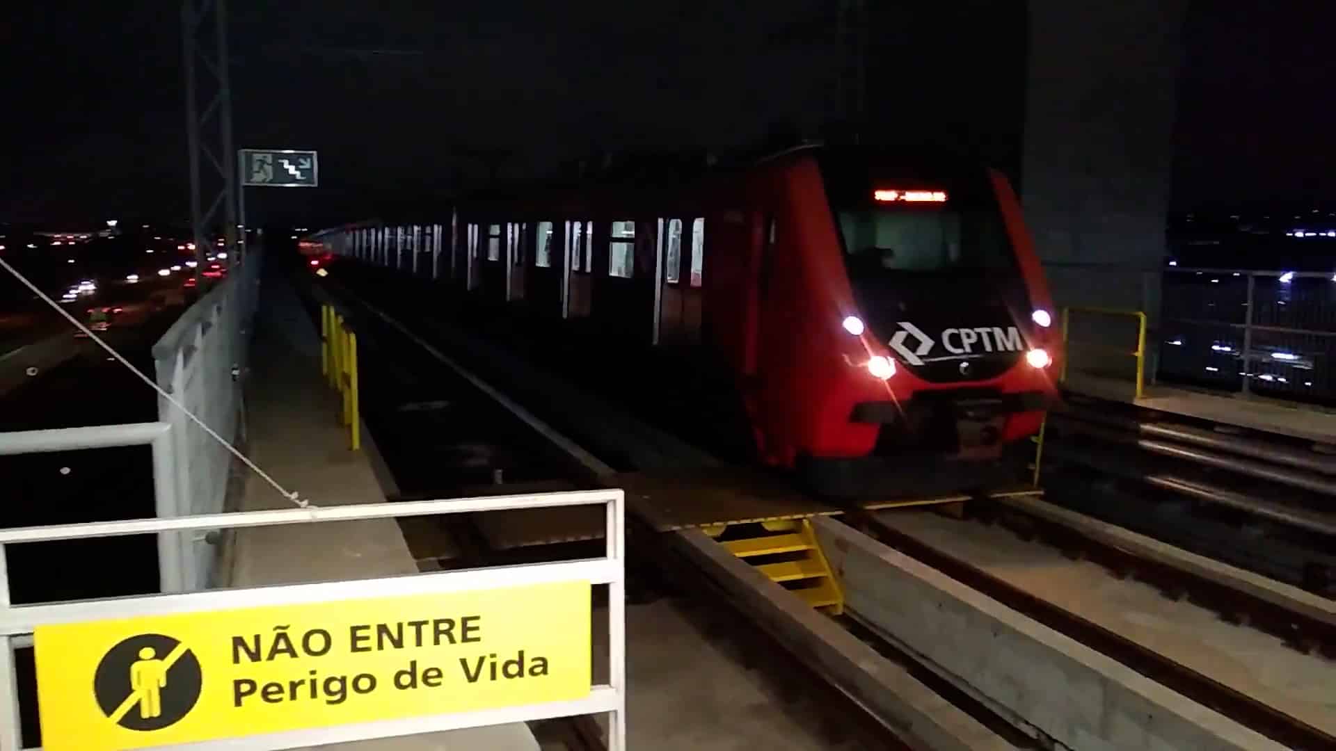 Alagamento Interrompe A Linha 12 Safira Da Cptm