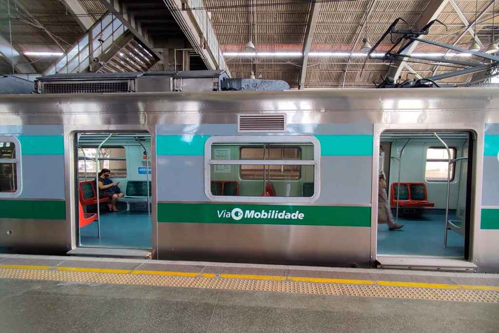 Segundo trem com padrão da ViaMobilidade entra em operação