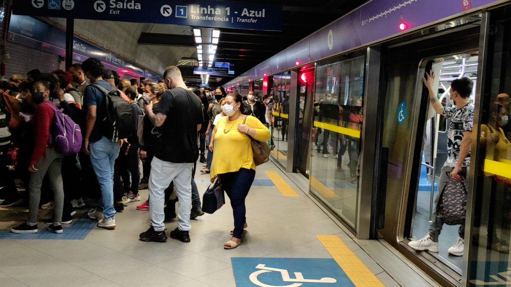 Passagens de trem, metrô e ônibus não vão subir em SP em 2023