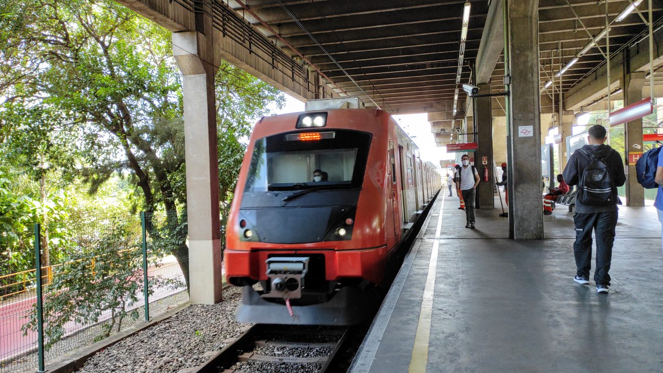 Linha 9-Esmeralda terá intervalos de até 22 minutos no final de semana