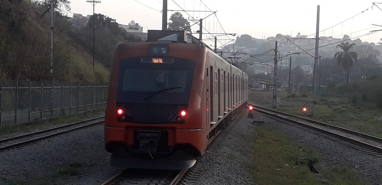 Novas imagens do trem da série 7500 com quatro carros na Linha 8-Diamante