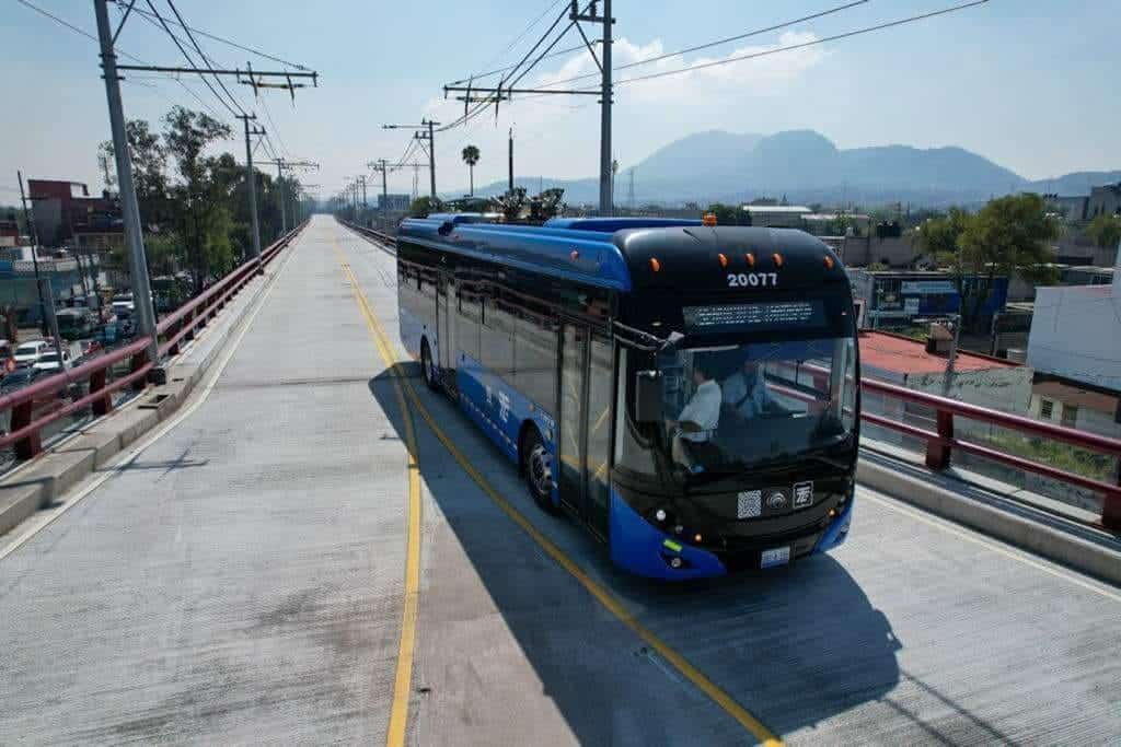 Cidade do México ganha BRT elevado com trólebus