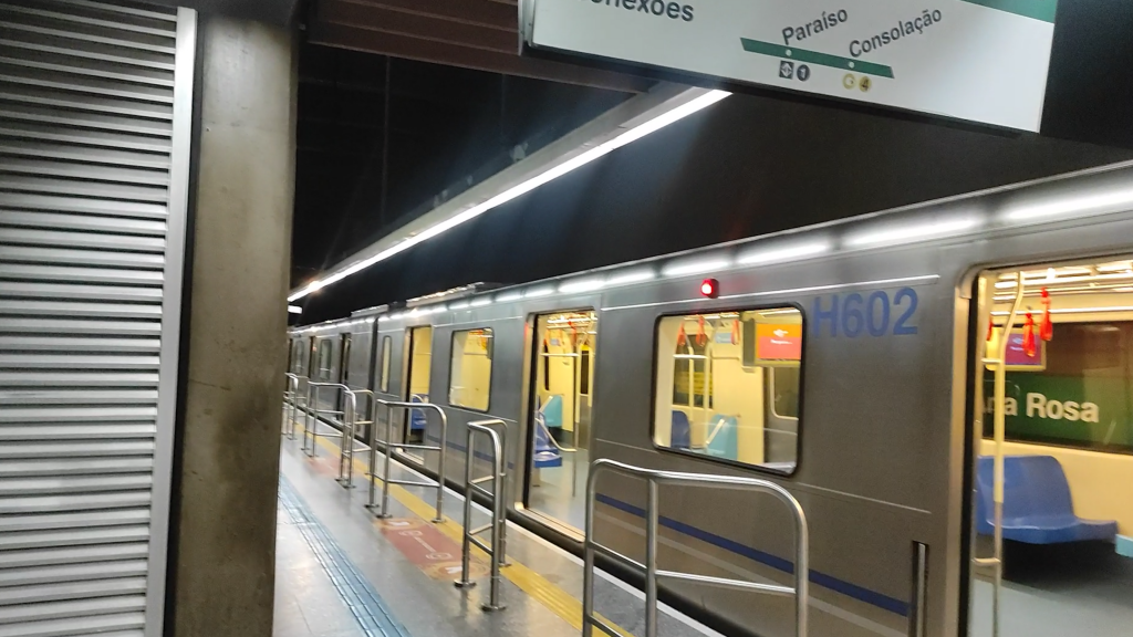 Ocorrência afeta a Linha 1-Azul do Metrô neste domingo