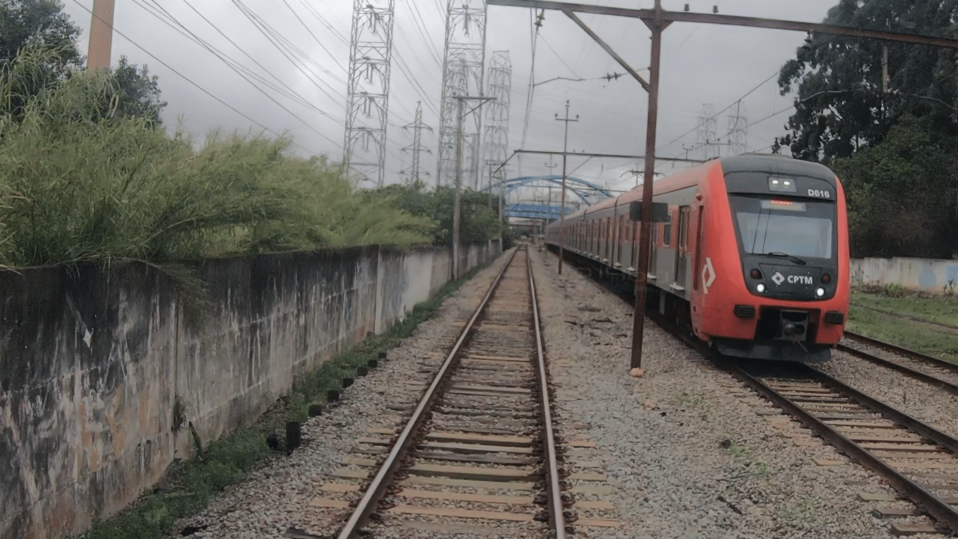 Apresentação mostra via férrea prevista para trem entre SP e Santos