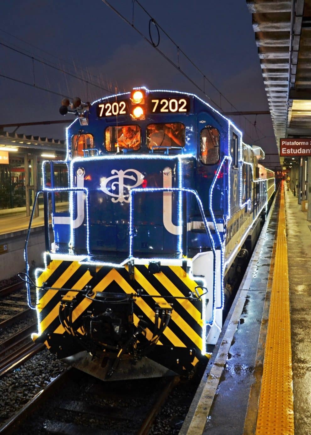 Trem de natal vai percorrer 800 quilômetros em SP