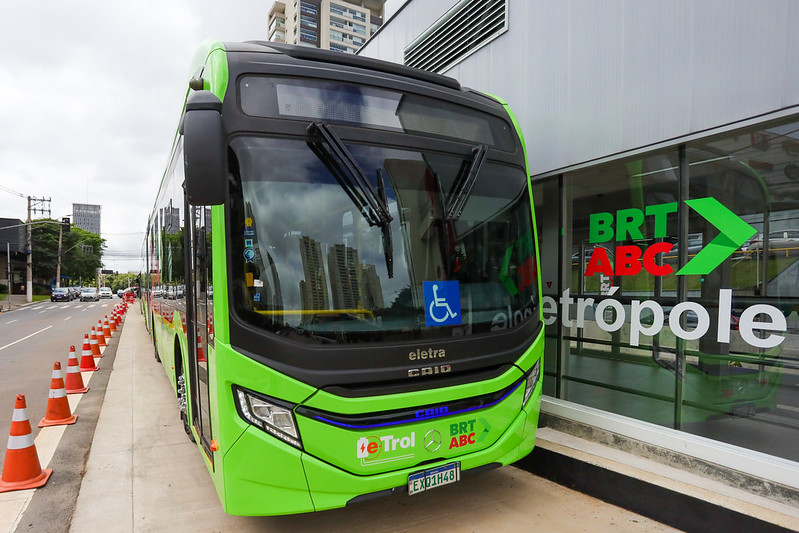 Entrega do BRT ABC tem novo prazo e novo trólebus é apresentado